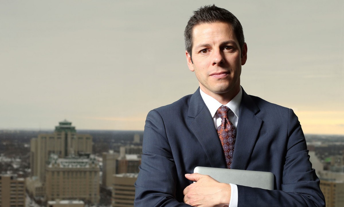 UM Today | Alumni | President congratulates newly-elected mayor and ...