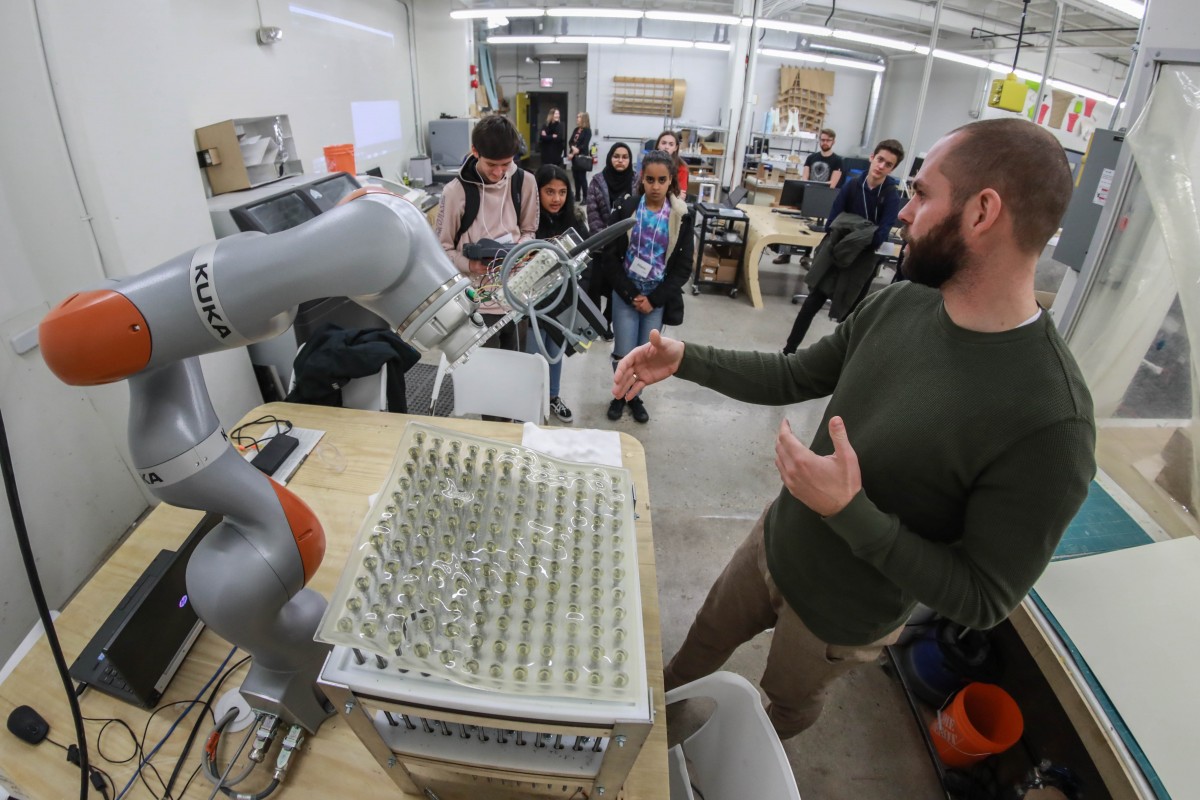 UM Today | Human Resources | Robotic arm grabs attention at Fort Garry ...